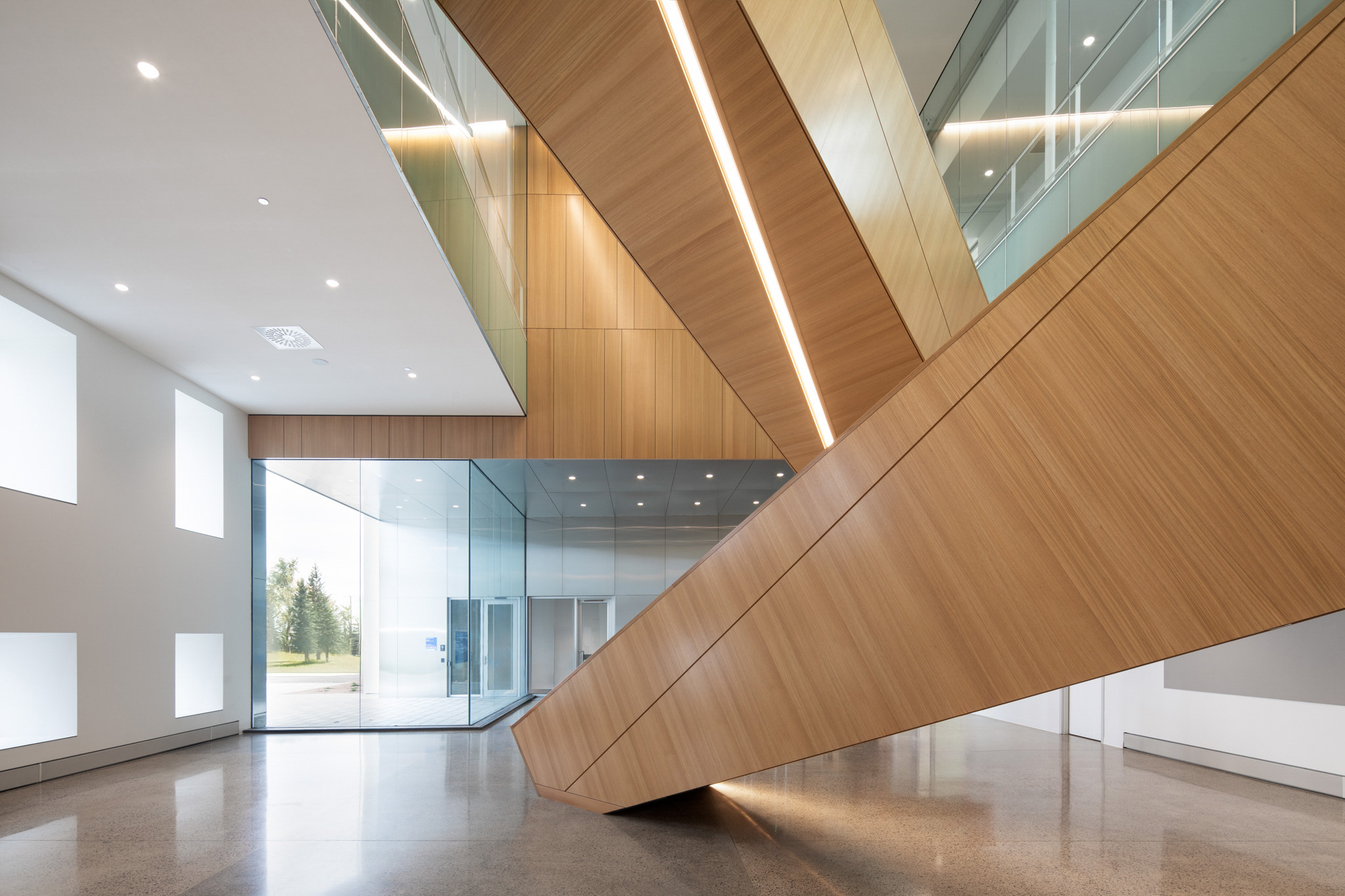 Roberval courthouse by Groupe A - Architizer