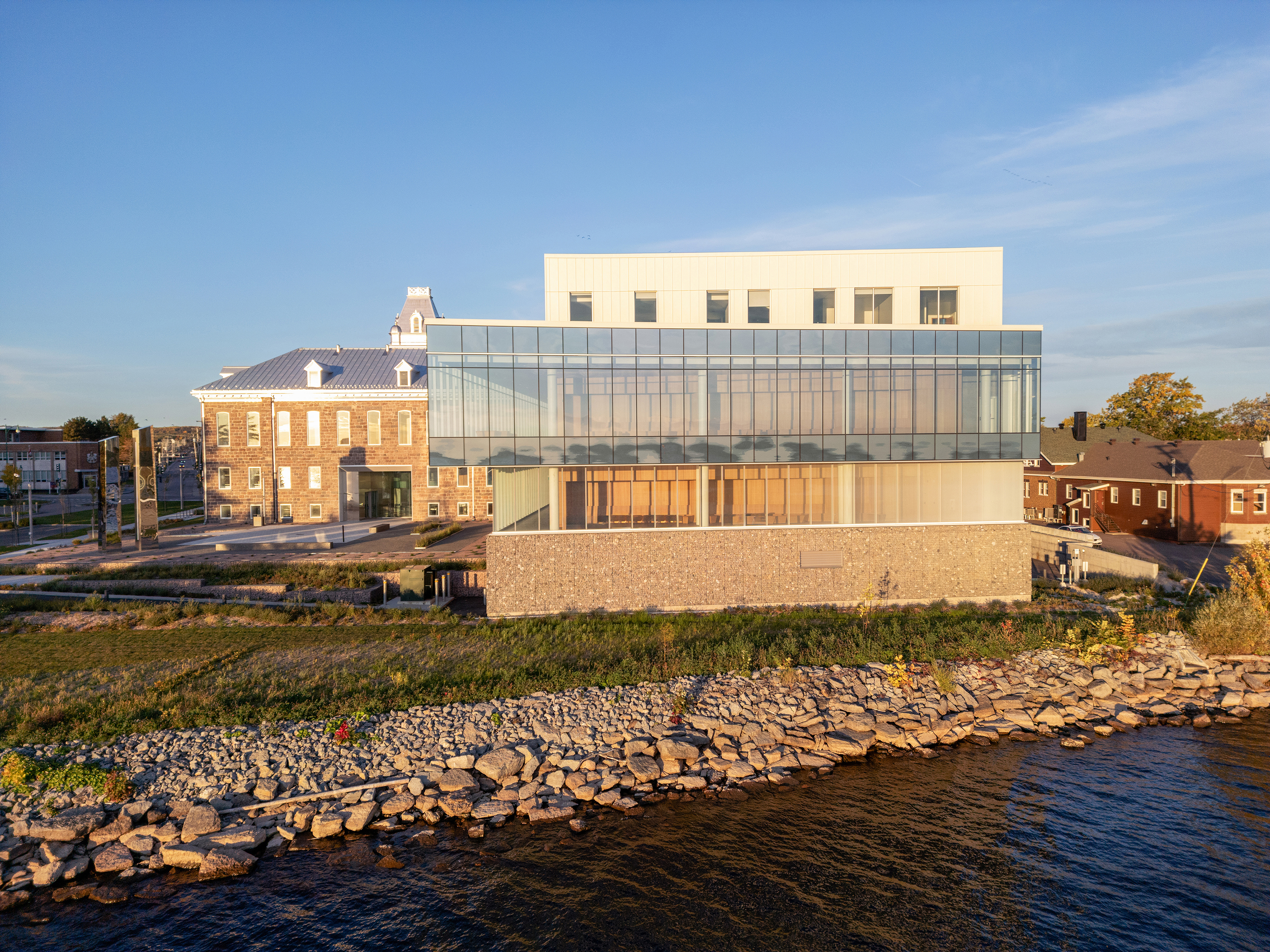 Roberval courthouse by Groupe A - Architizer