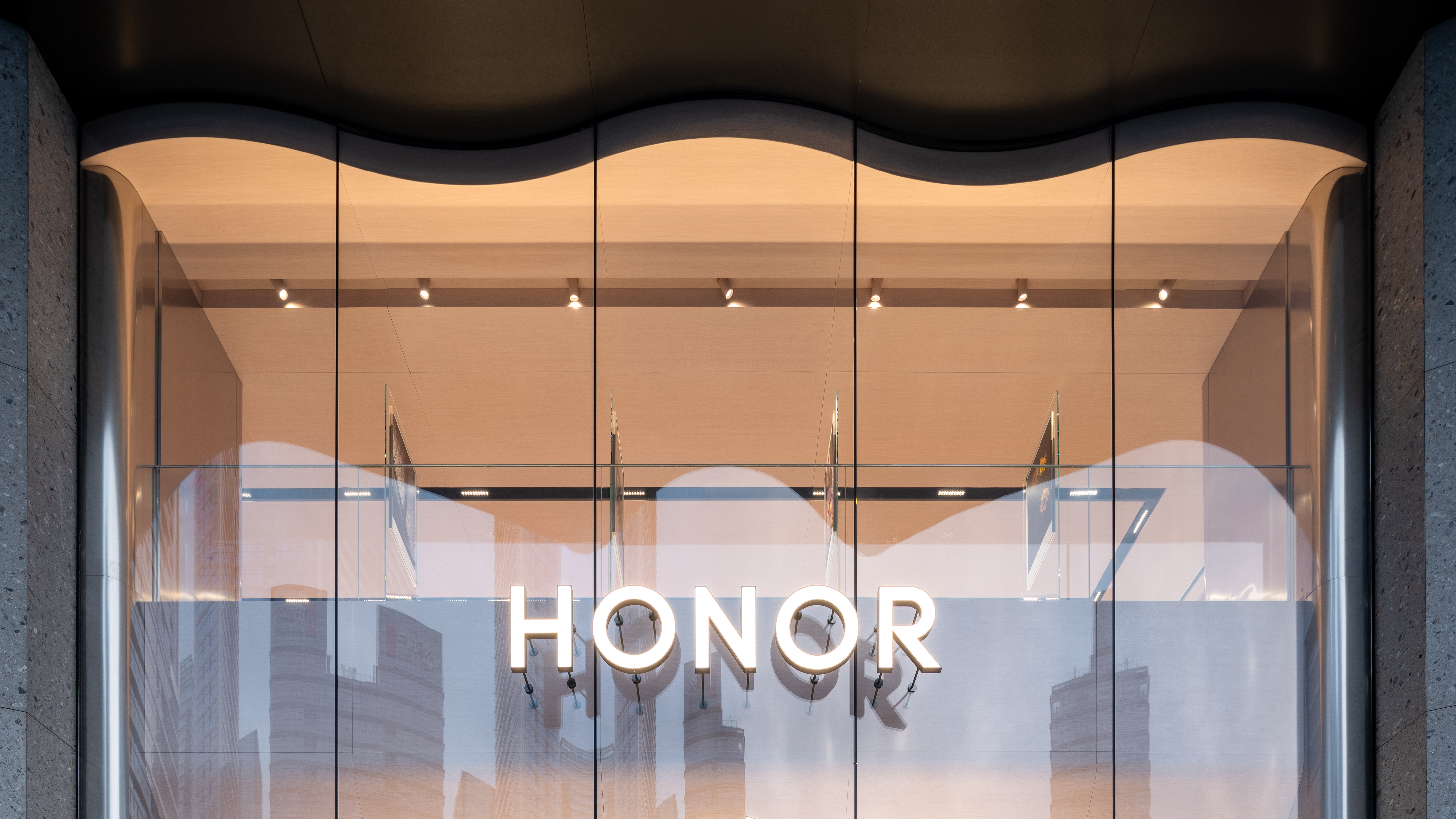 HONOR Flagship Store (MixC Shenzhen Bay) by HONOR Retail Design Studio ...