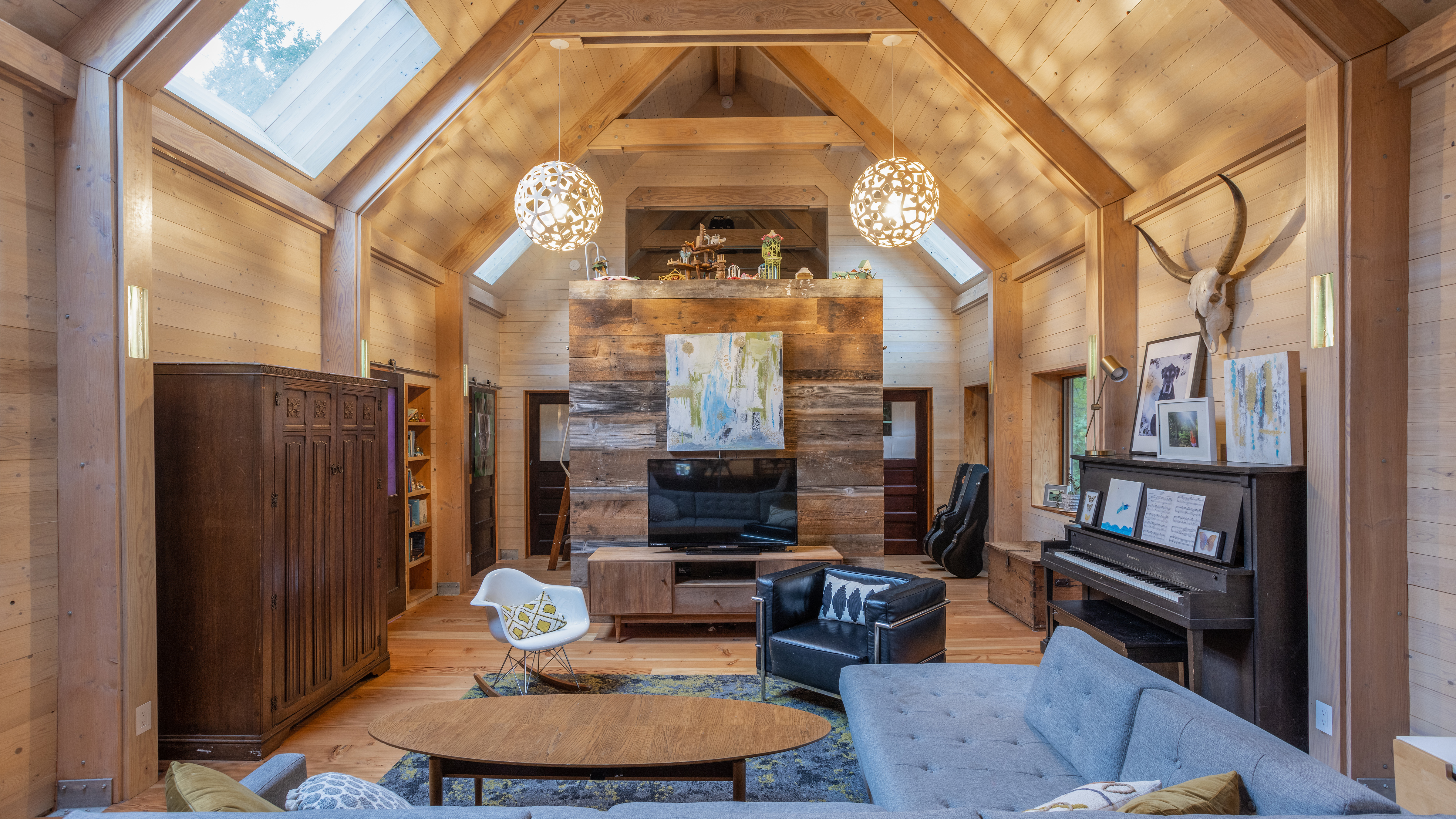 Heron Hall by McLennan Design | Bainbridge Island, WA, USA | Perkins ...