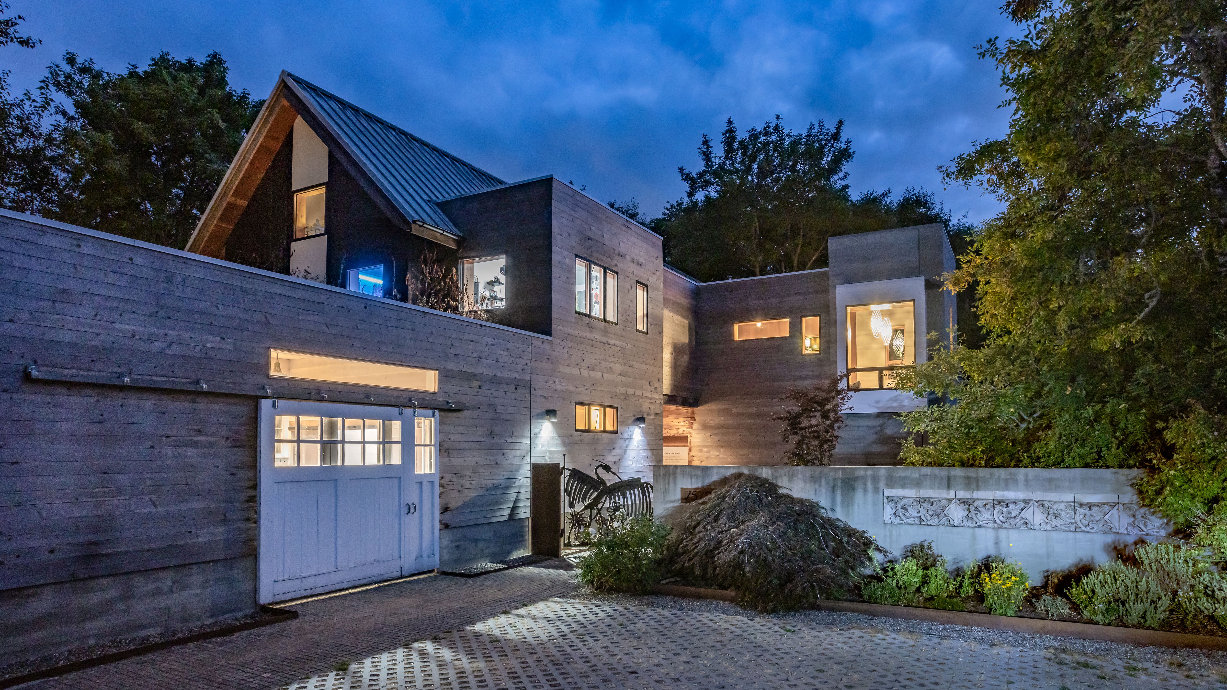 Heron Hall by McLennan Design | Bainbridge Island, WA, USA | Perkins ...