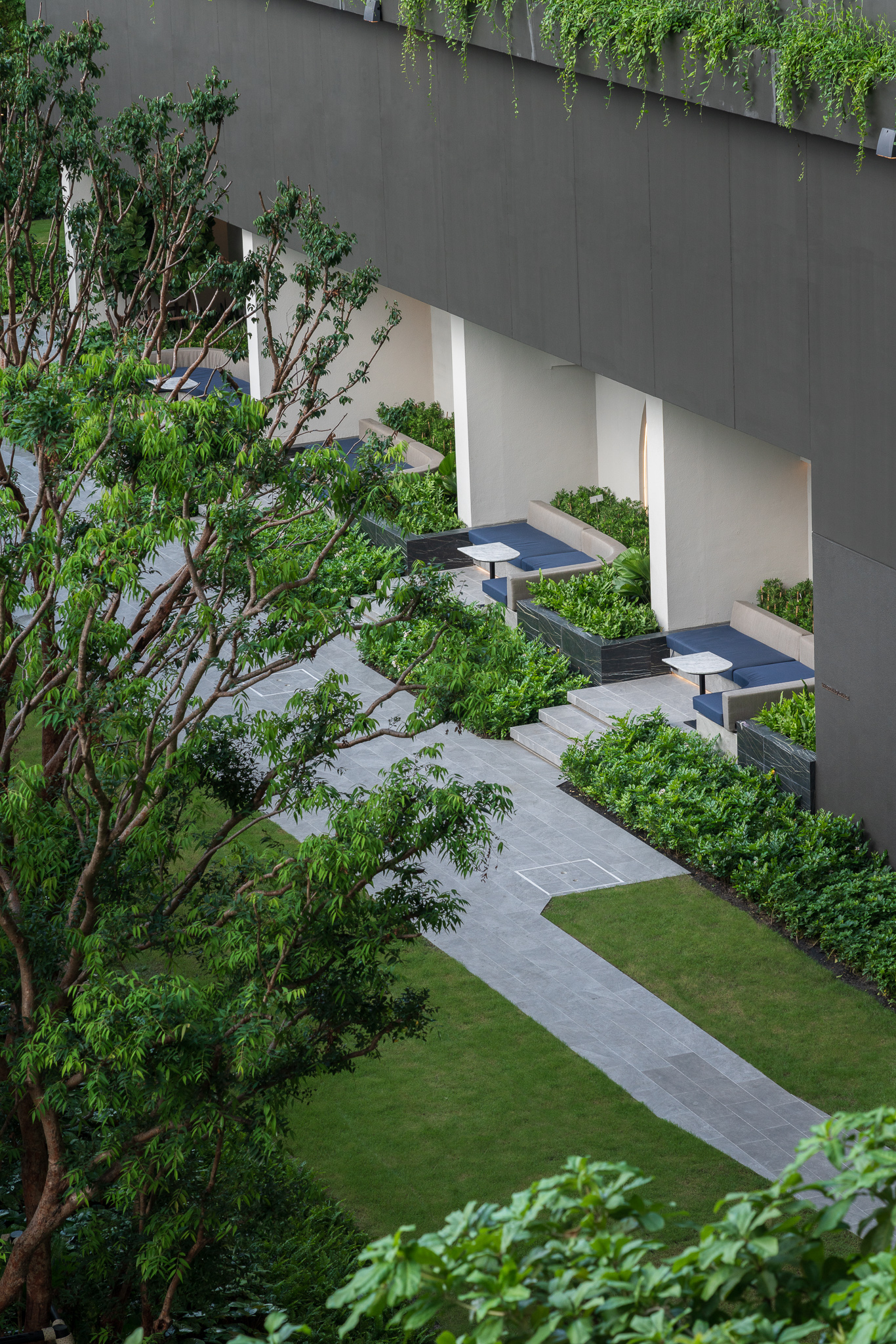 Life Rama 4 - Asoke by Redland-scape.Ltd - Architizer