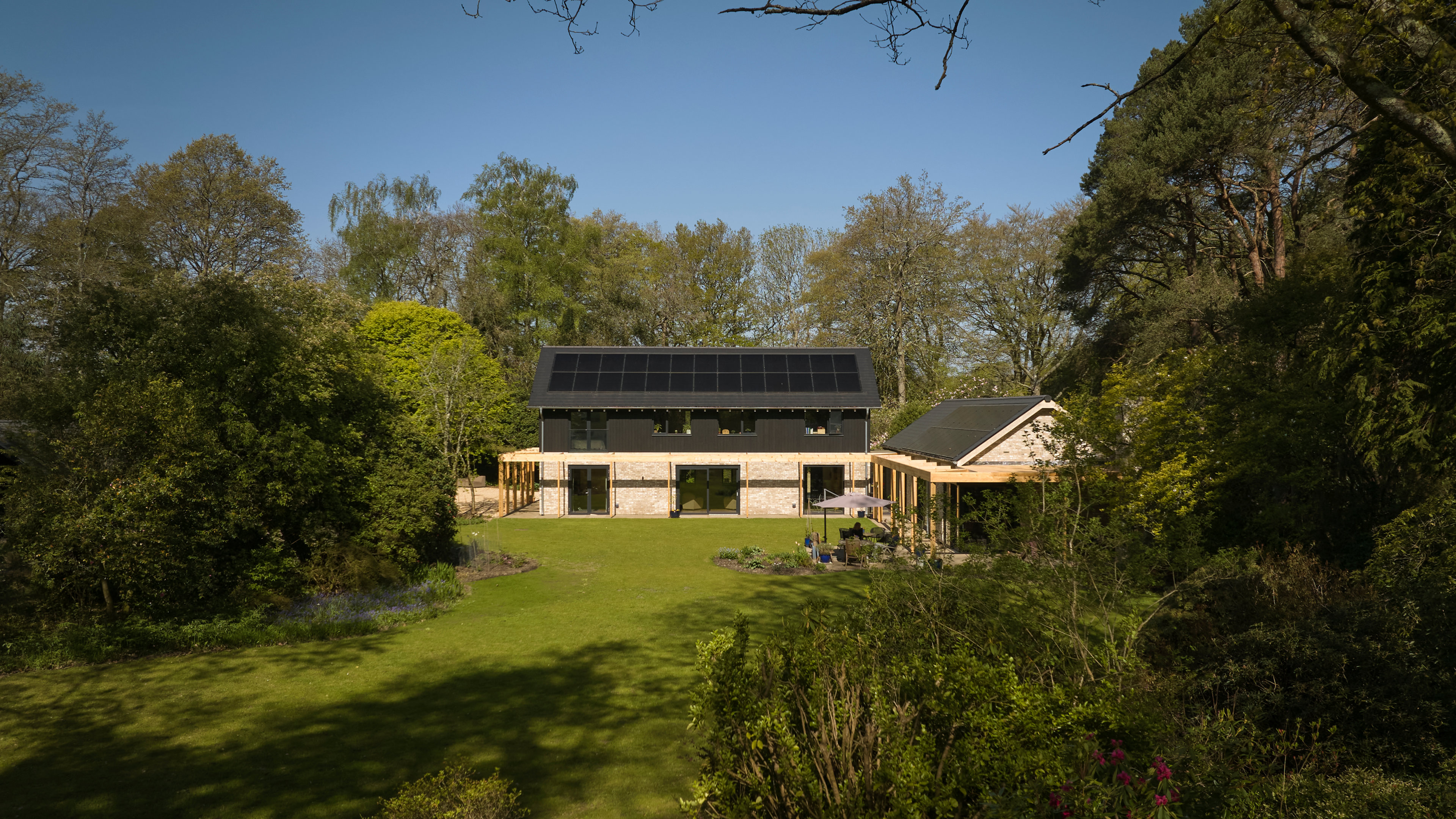 Little Barn | Energy Positive Contemporary Home by Footprint Architects ...