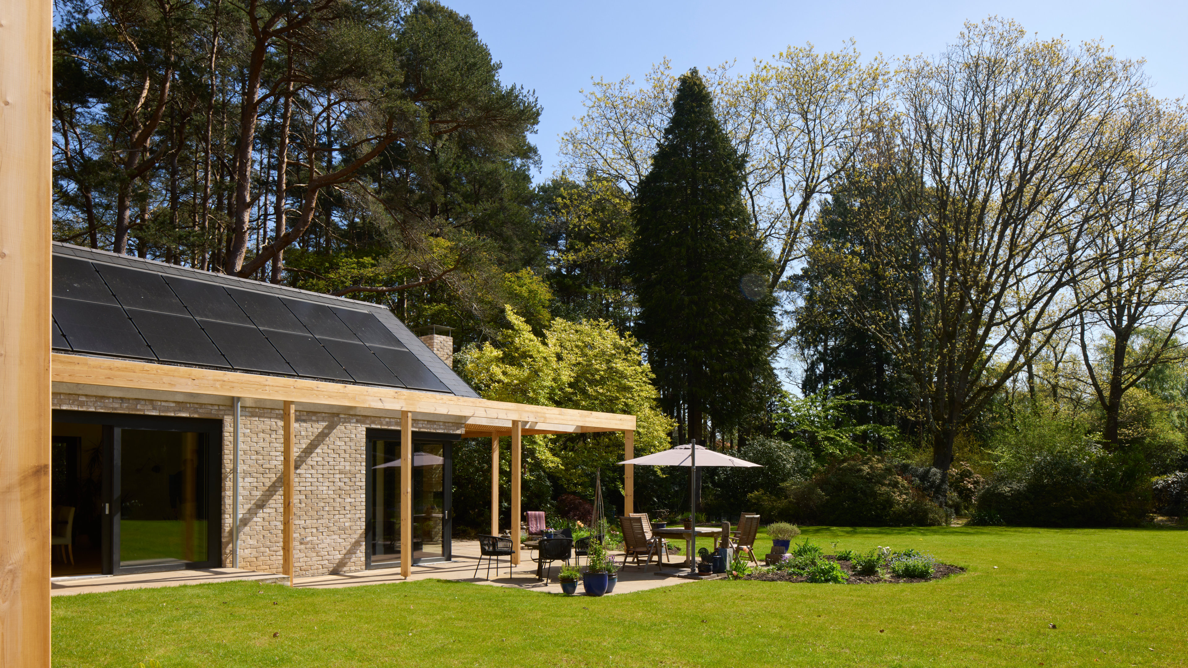 Little Barn | Energy Positive Contemporary Home by Footprint Architects ...