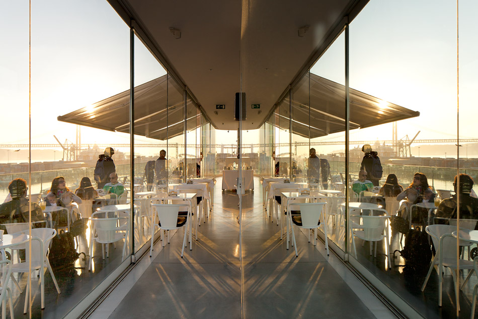 Le Chat Bar by aspa - Architizer