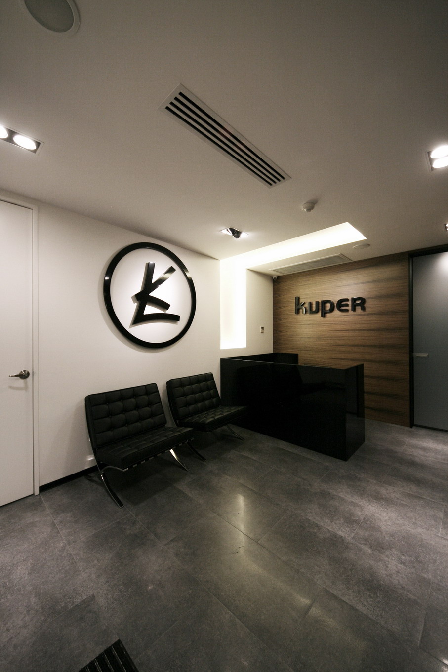 kuper factory showroom by design partners international - Architizer