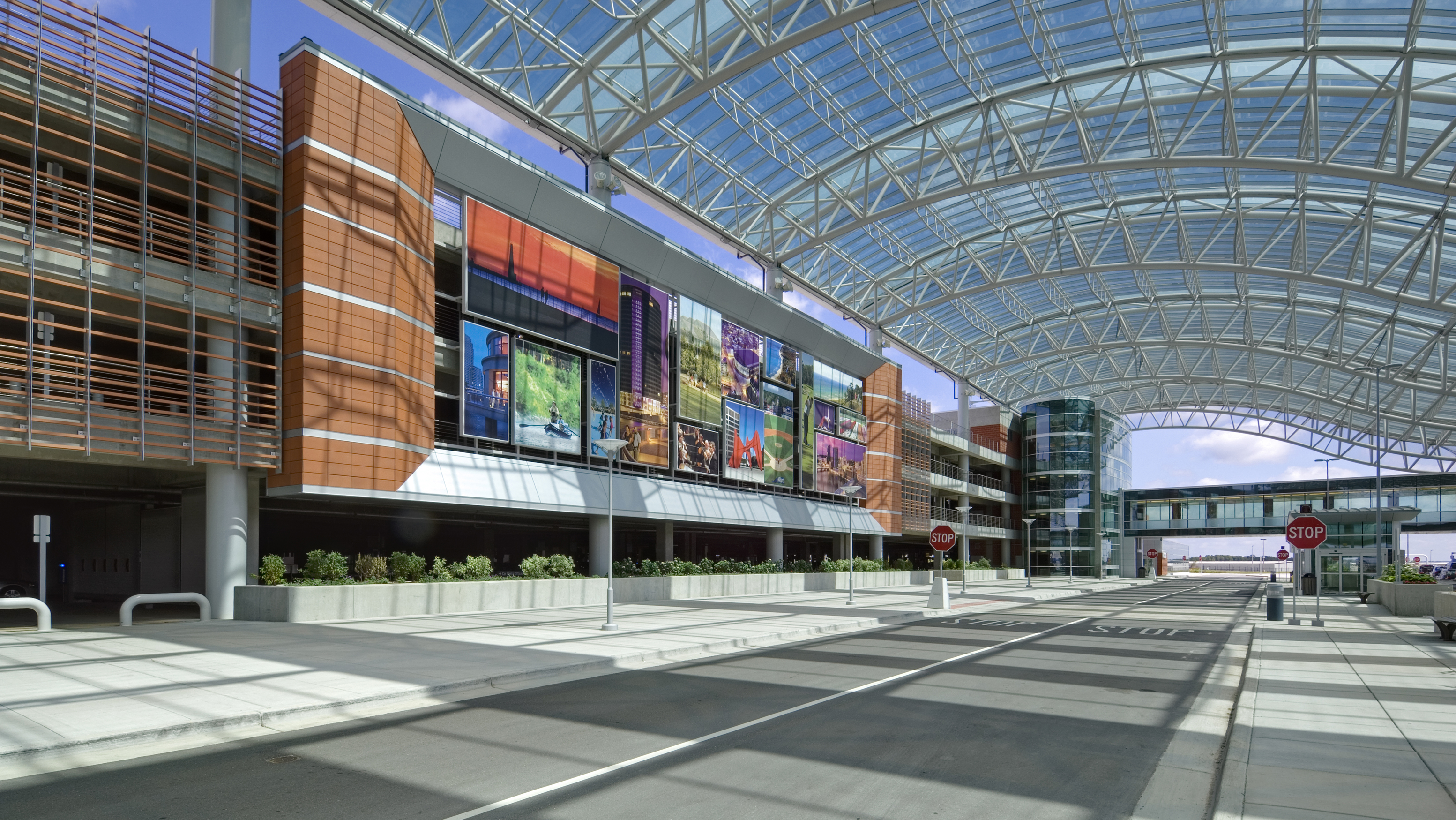 Gerald R. Ford International Airport, Terminal Area and Parking ...