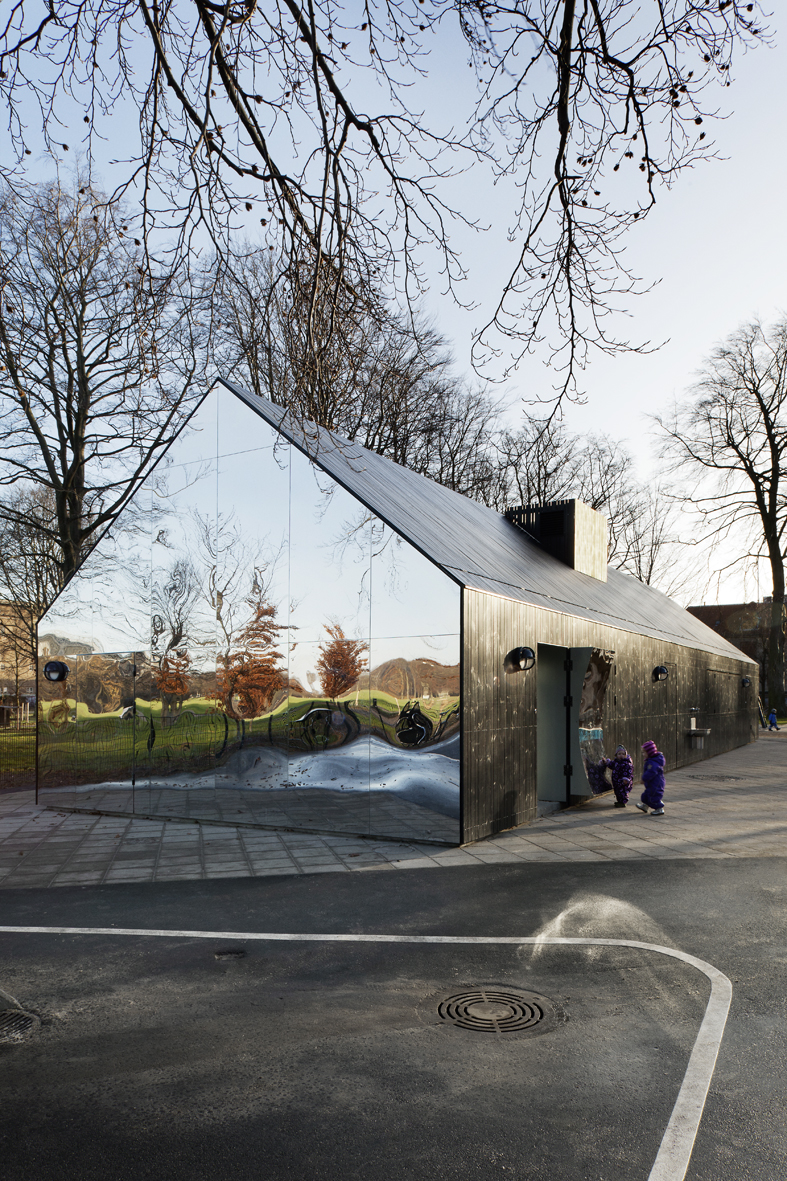 Mirror House by MLRP - Architizer