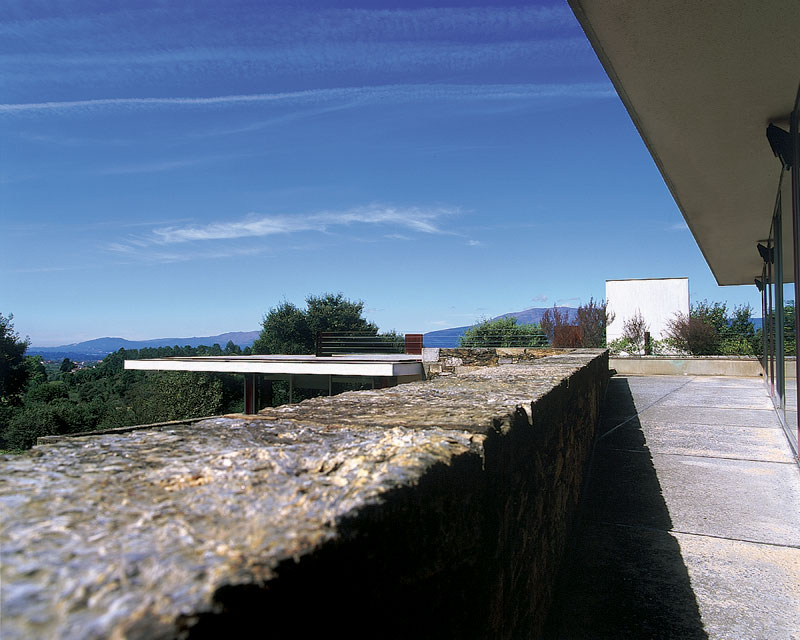 ClubHouse de Ponte de Lima by Topos Atelier de Arquitectura, Lda ...