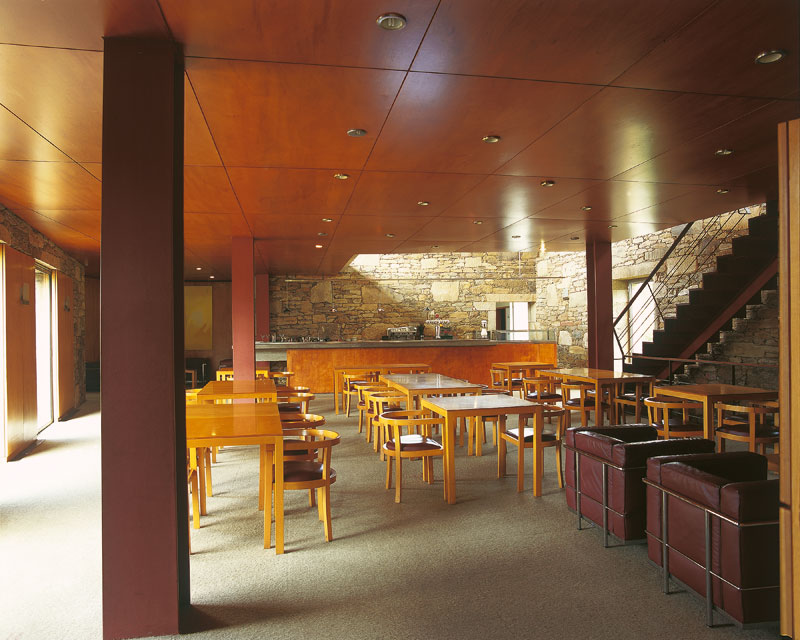 ClubHouse de Ponte de Lima by Topos Atelier de Arquitectura, Lda ...