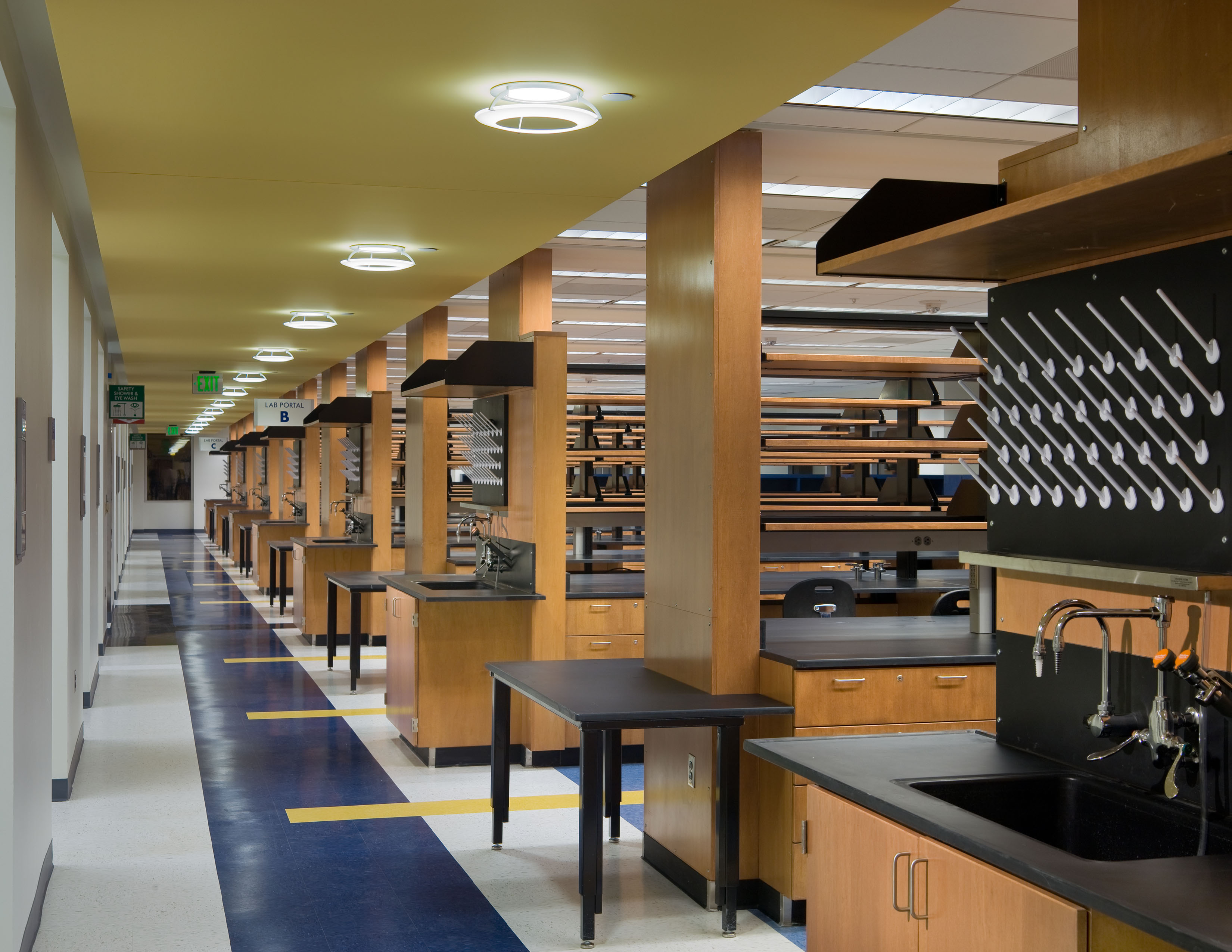 Erma Byrd Biomedical Research Center - Architizer