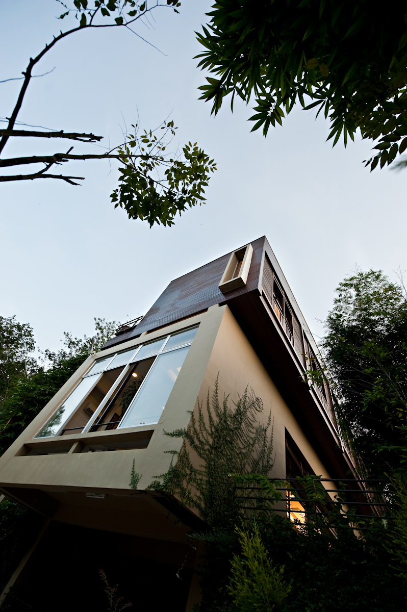 Ambi's House by DCA: Design Collective Architects, EDI: Essential ...
