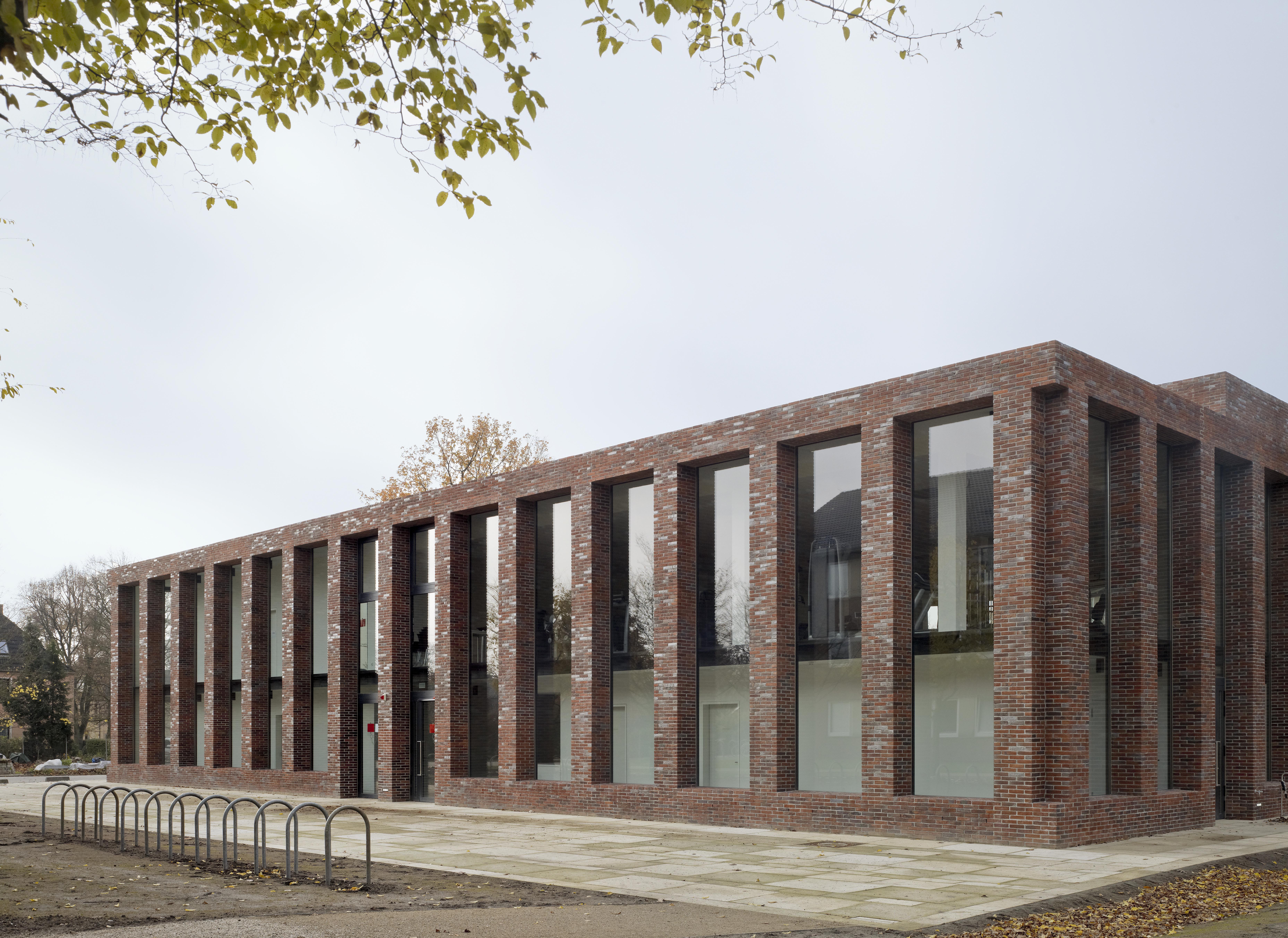 Idea 378264: Sports and Conference Center - Jacobs University by Max ...