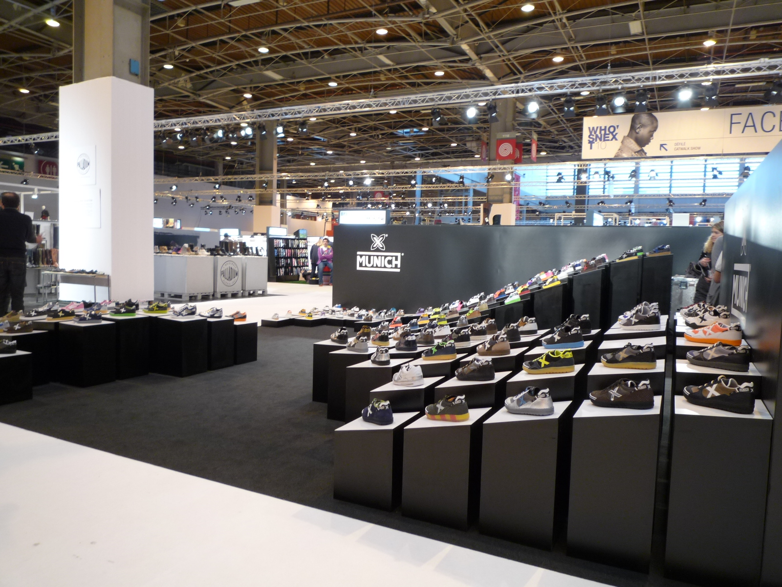 Munich Ispo winter 2009 by deardesign studio - Architizer