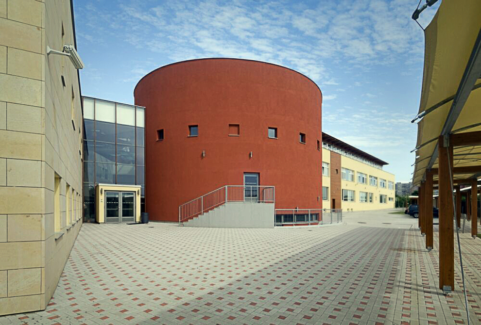 English International School, Prague by Lewis & Hickey - Architizer