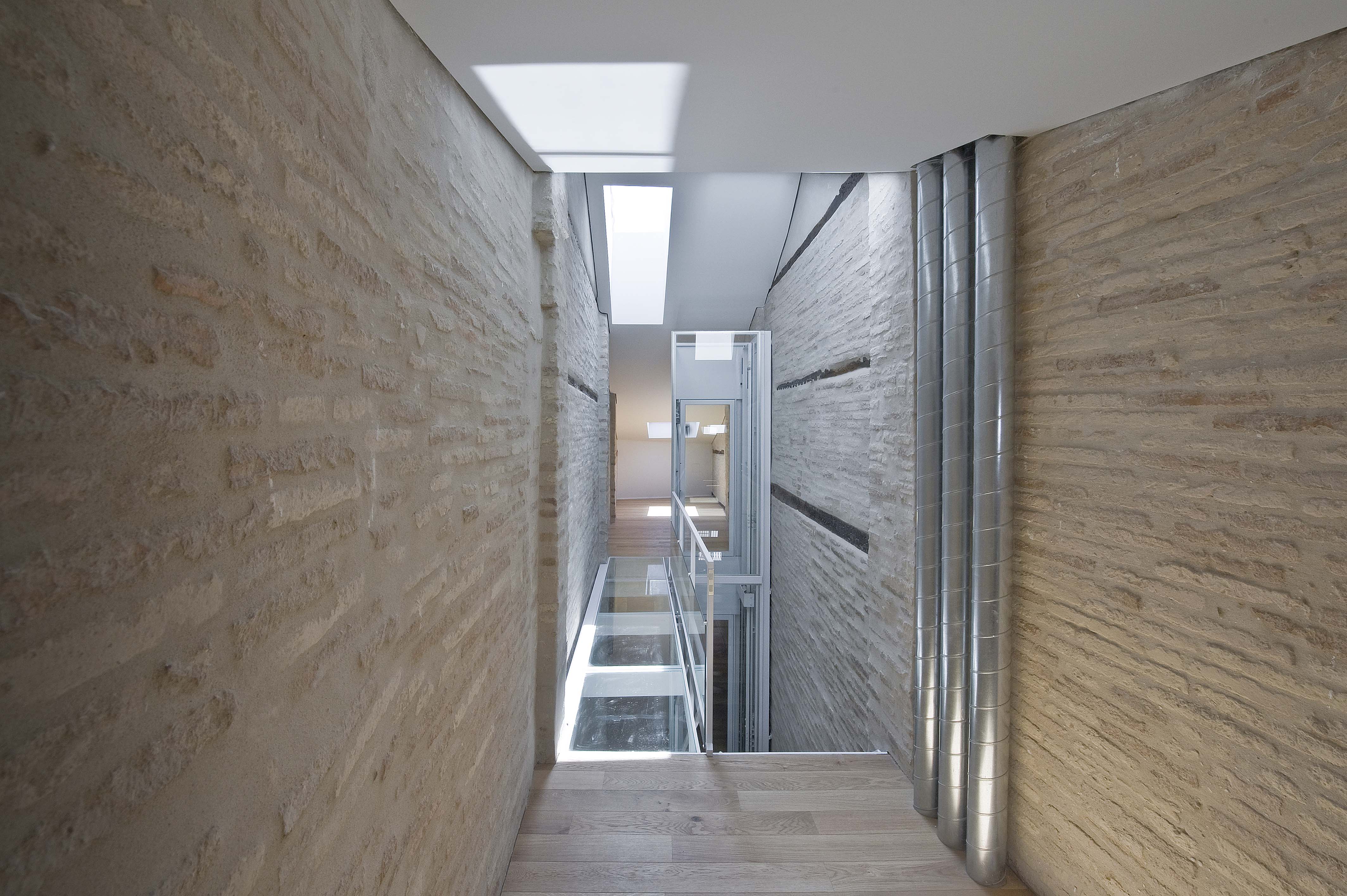 Narrow Building by Alfonso Alzugaray Arquitecto - Architizer