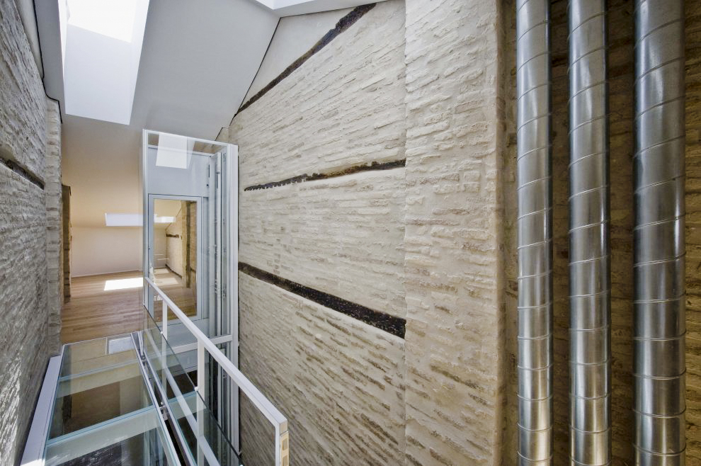 Narrow Building by Alfonso Alzugaray Arquitecto - Architizer