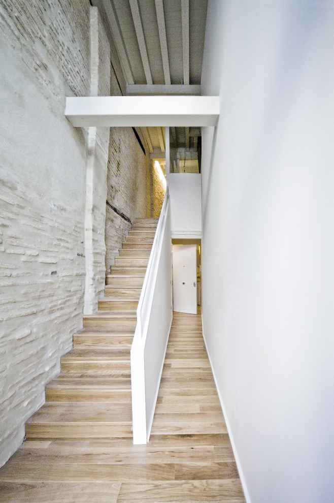 Narrow Building by Alfonso Alzugaray Arquitecto - Architizer