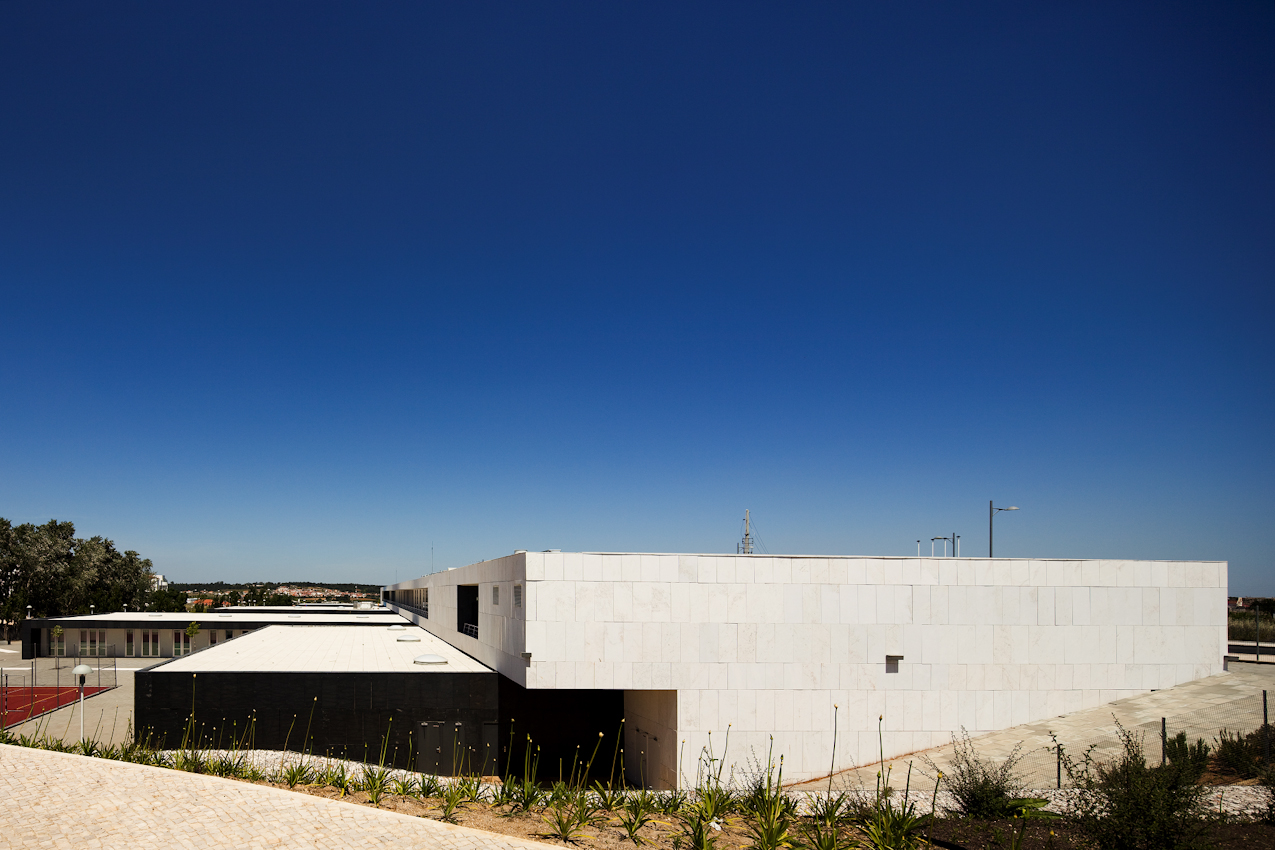 School Center Paredes Alenquer by Andre Espinho Arquitectura - Architizer
