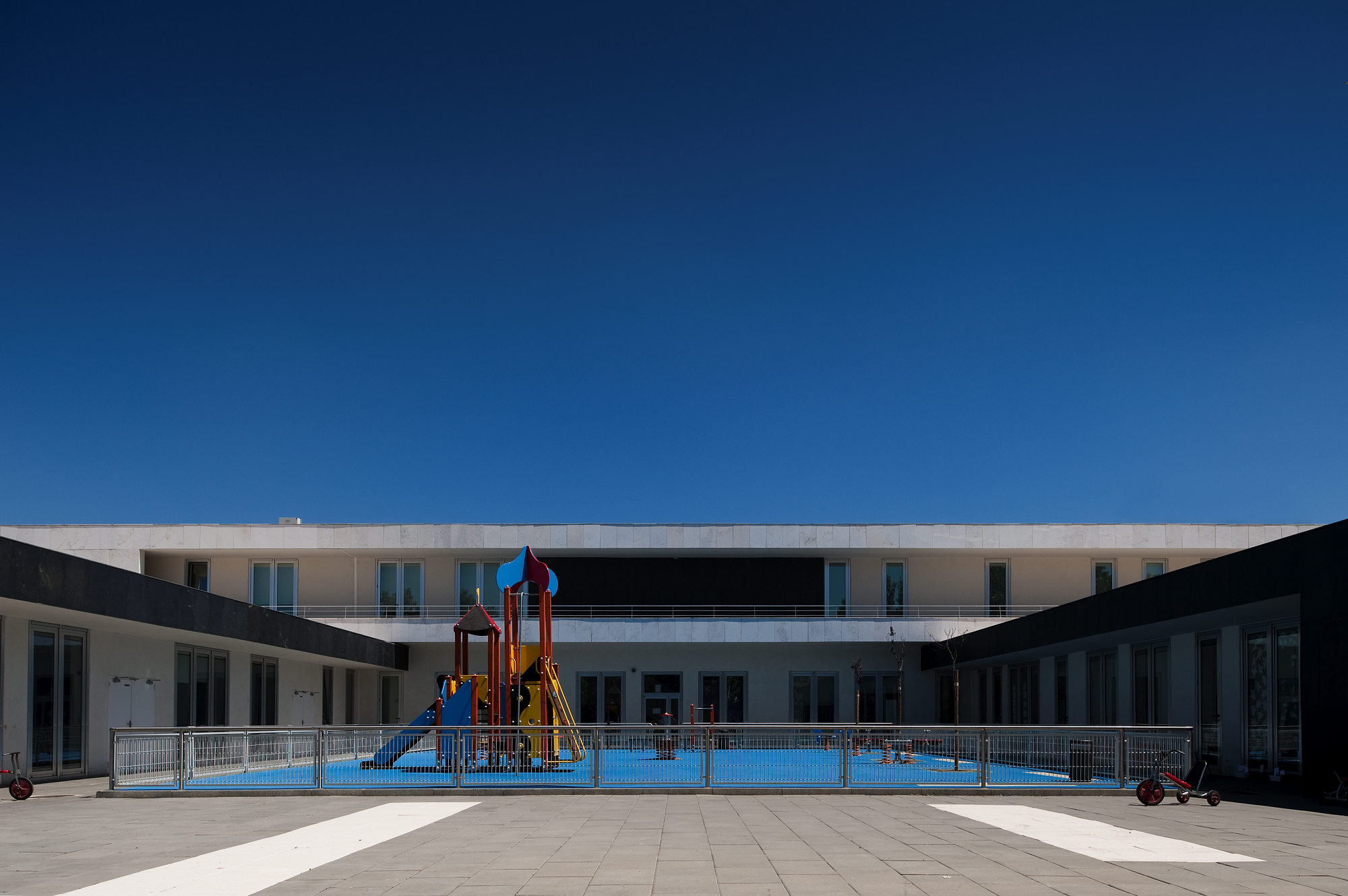School Center Paredes Alenquer by Andre Espinho Arquitectura - Architizer