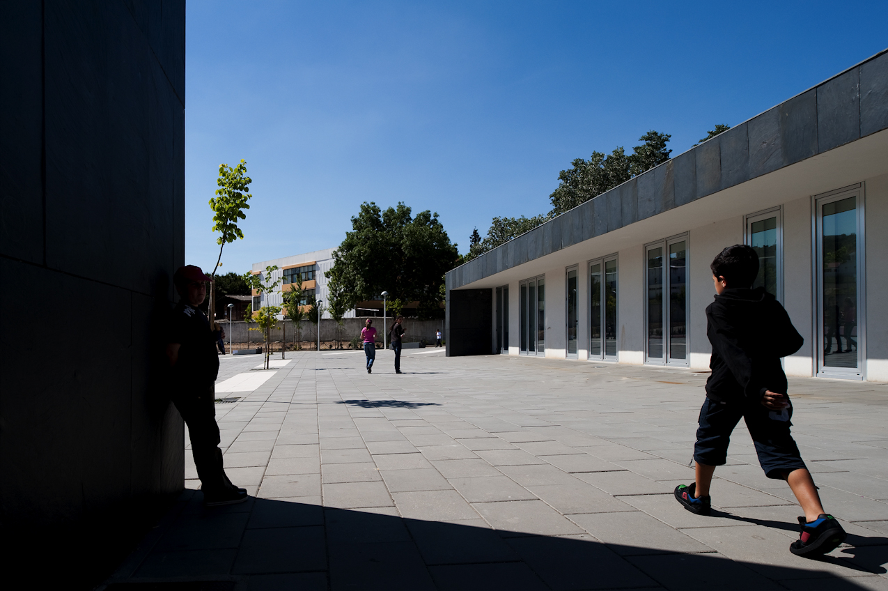School Center Paredes Alenquer by Andre Espinho Arquitectura - Architizer
