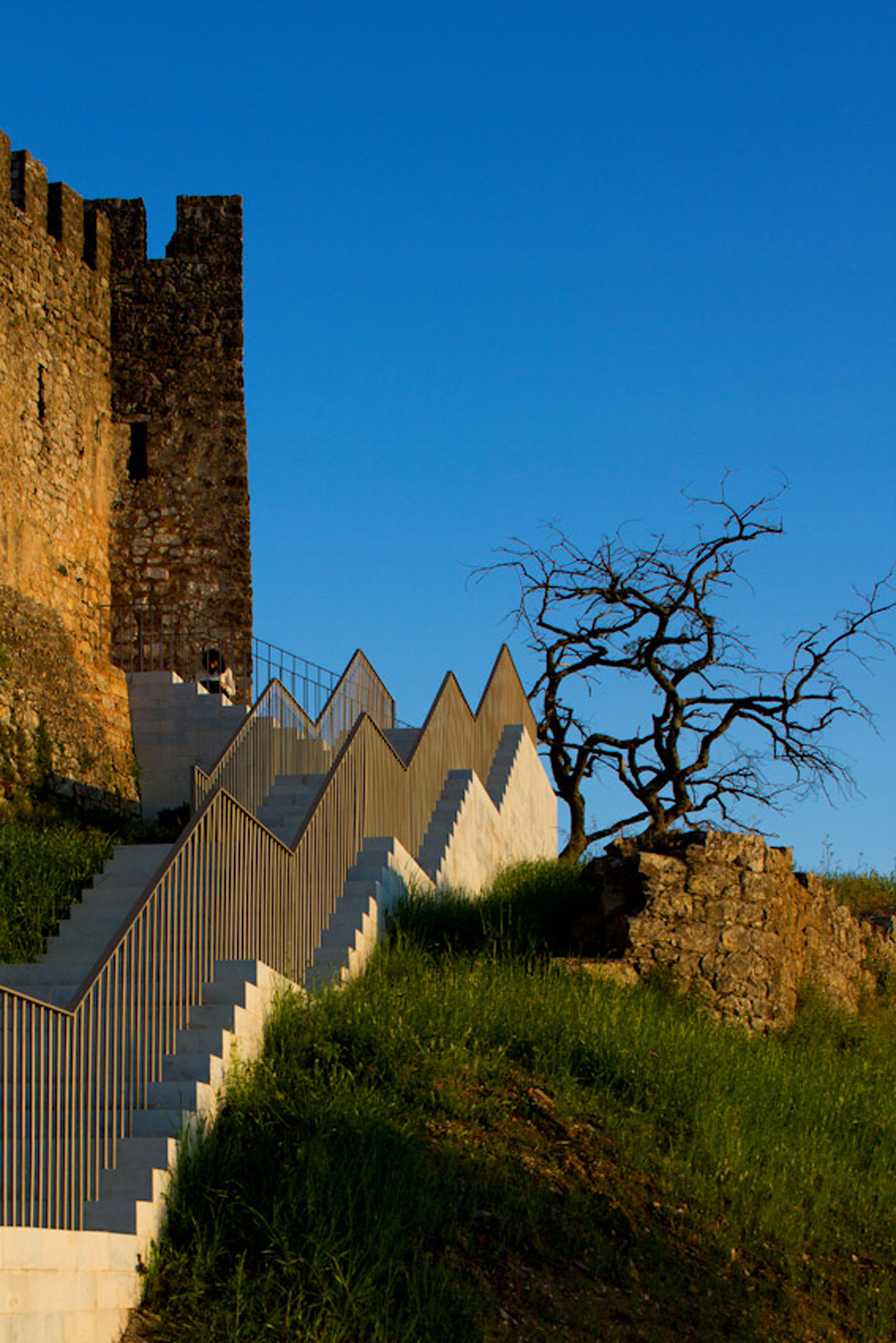 Pombal Castle by Comoco Architects - Architizer