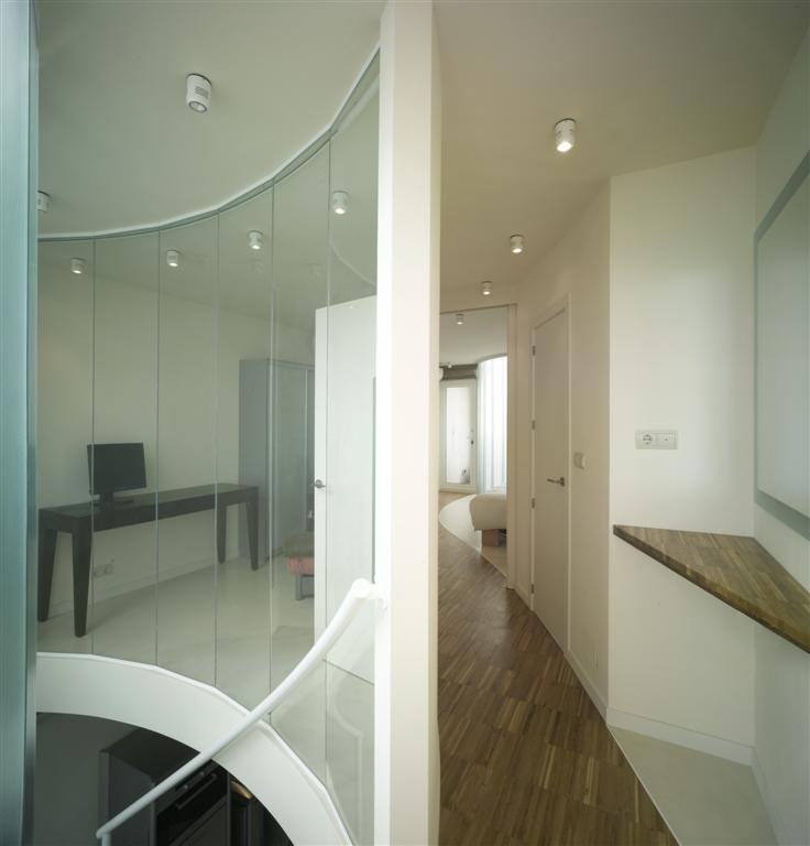 Sinuous Building by Momo Estudio - Architizer