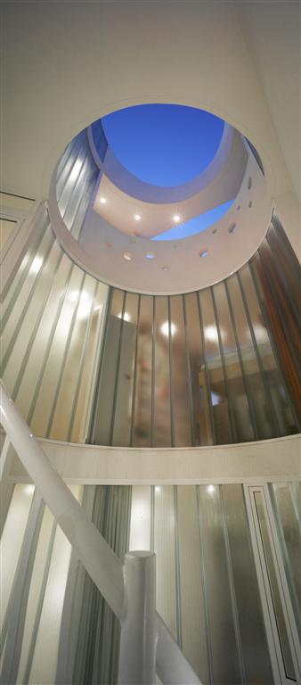 Sinuous Building by Momo Estudio - Architizer