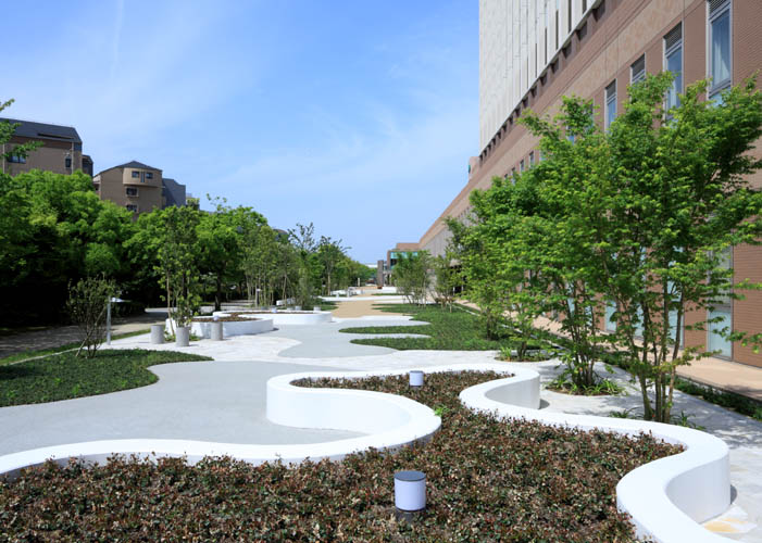 Fukuoka Sanno Hospital Landscape Design by DESIGN NETWORK ASSOCIATES ...