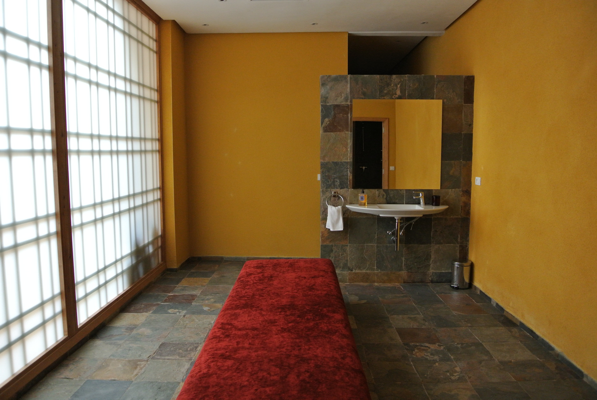 Damanjot Kaur yoga center - Architizer