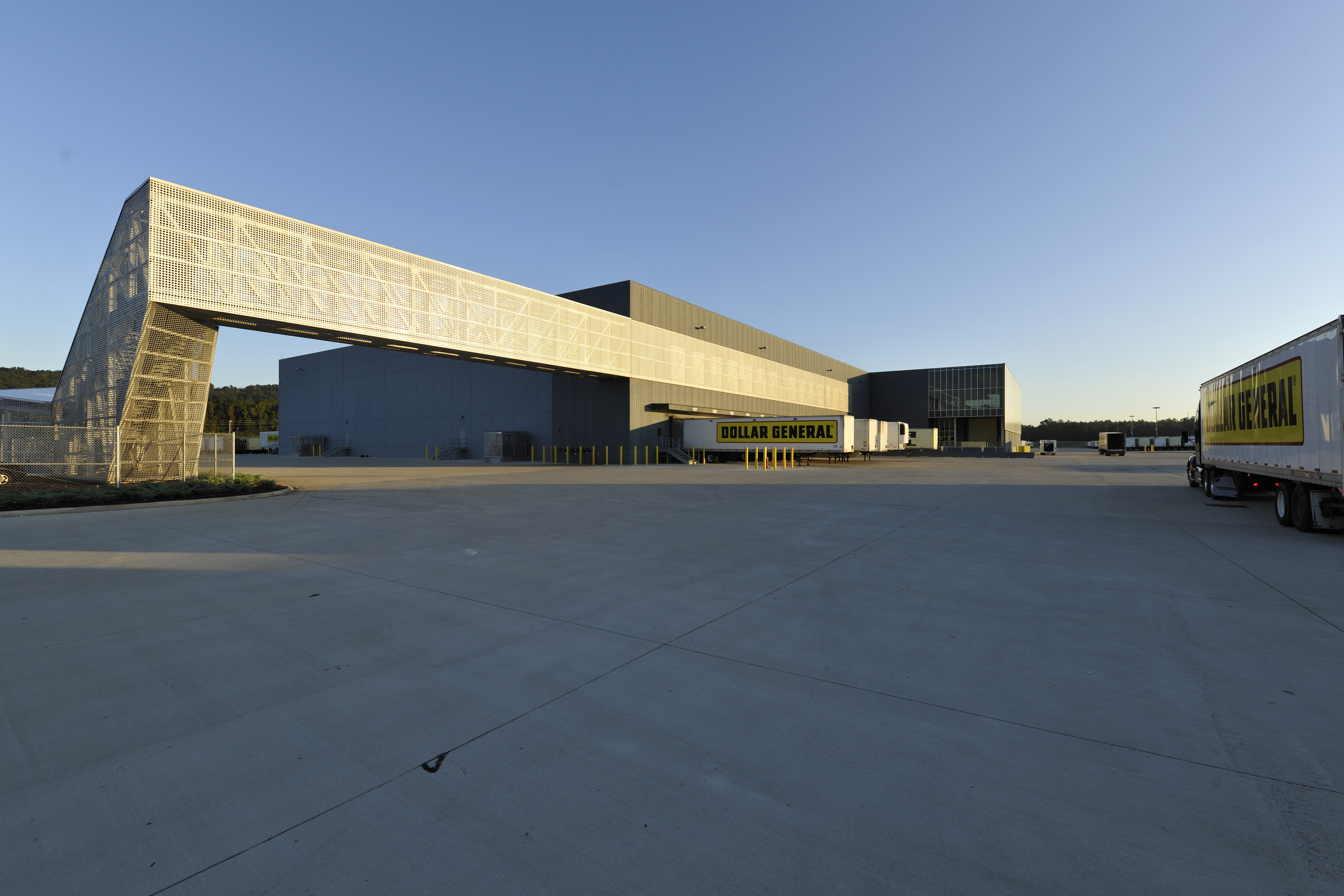 Employee Hub at Dollar General Distribution Center by Leo A Daly ...
