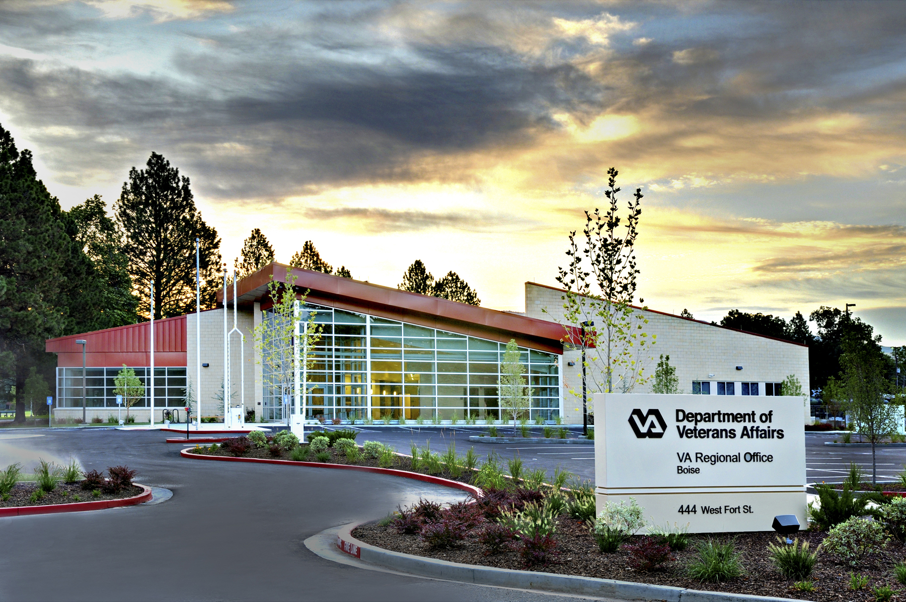 Veterans Affairs Office Building by ZGA Architects & Planners ...
