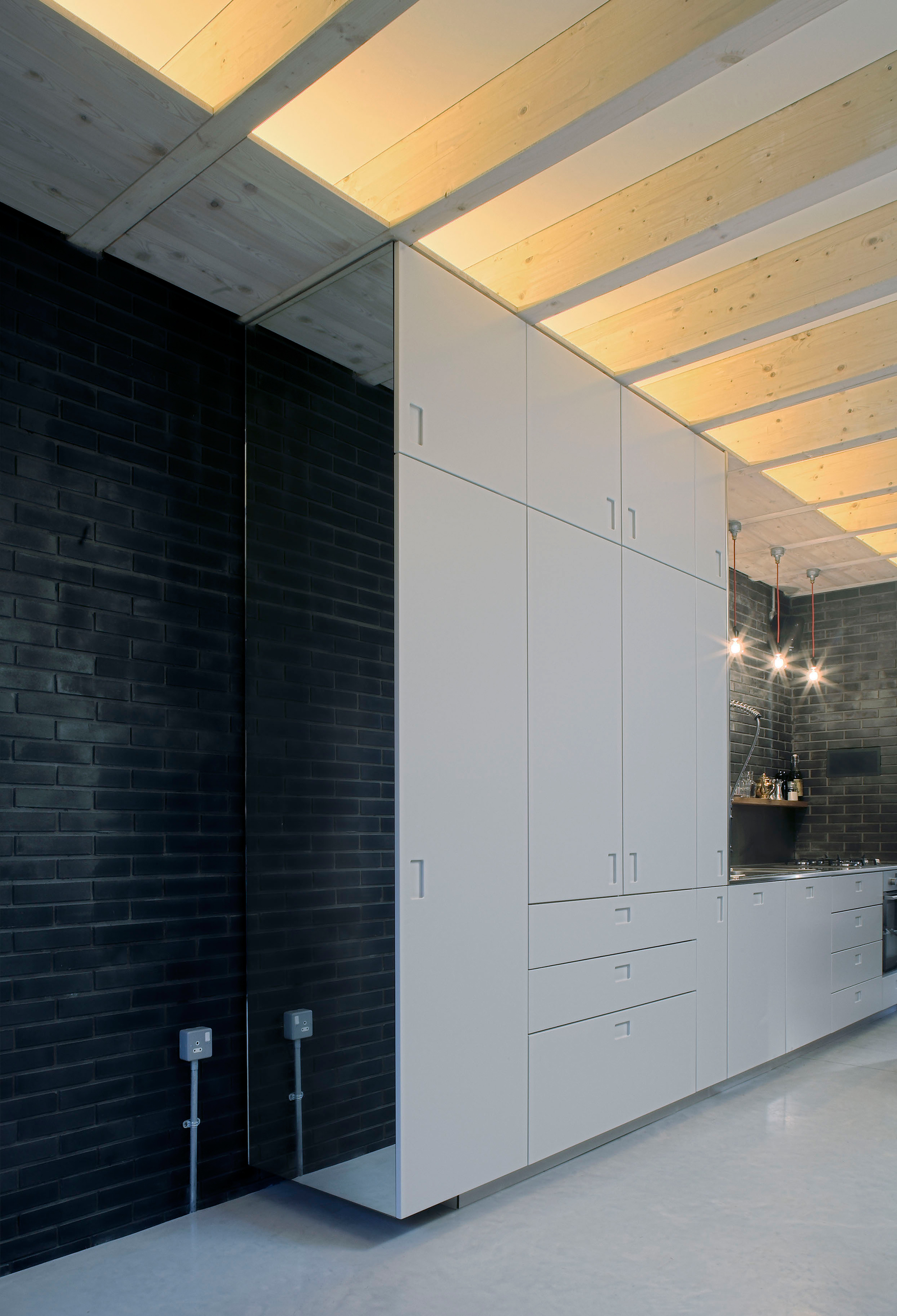 The Shadow House by Liddicoat & Goldhill - Architizer