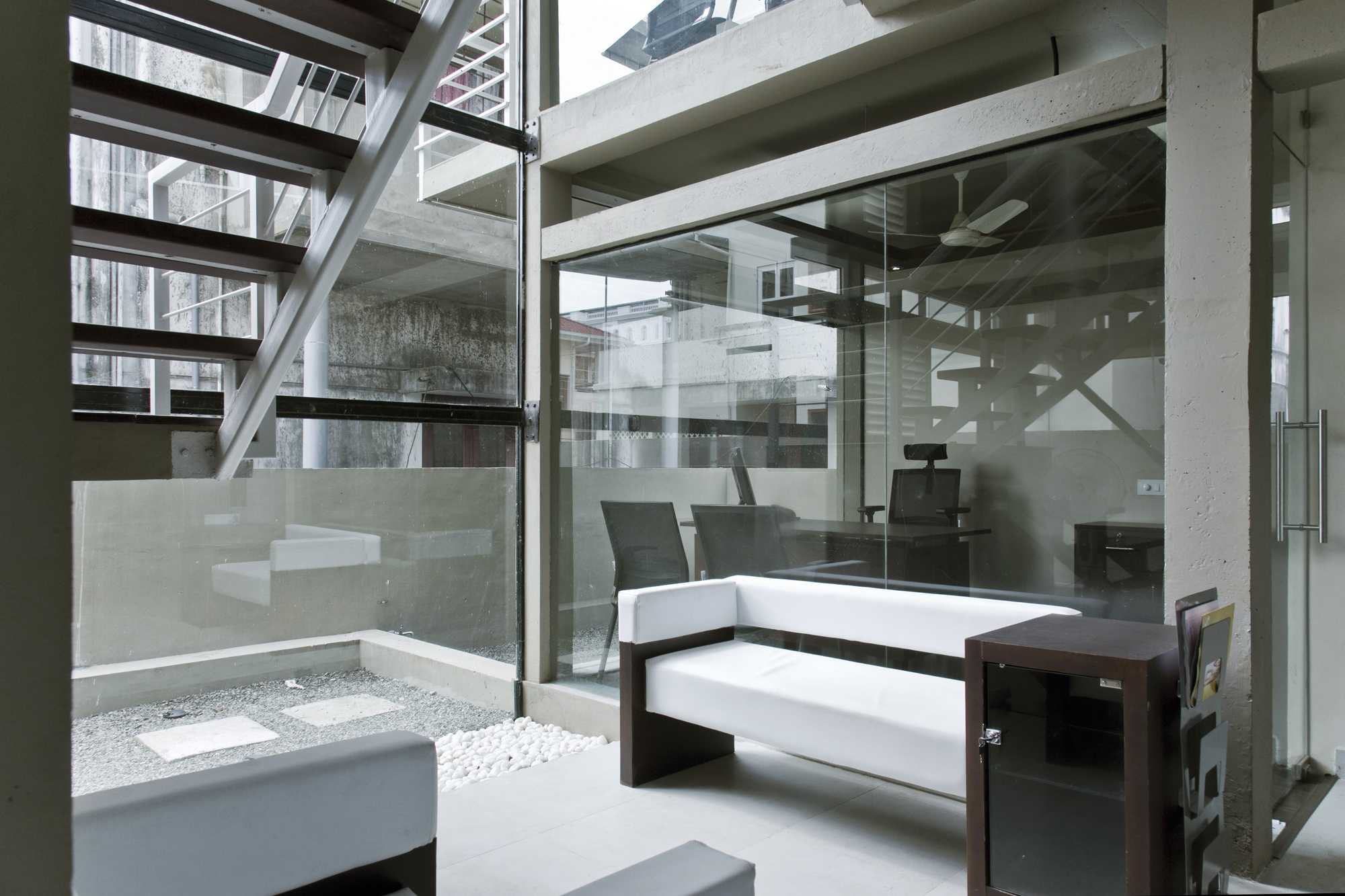 Binoy And Nisha's Office by FOLIAGE - Architizer