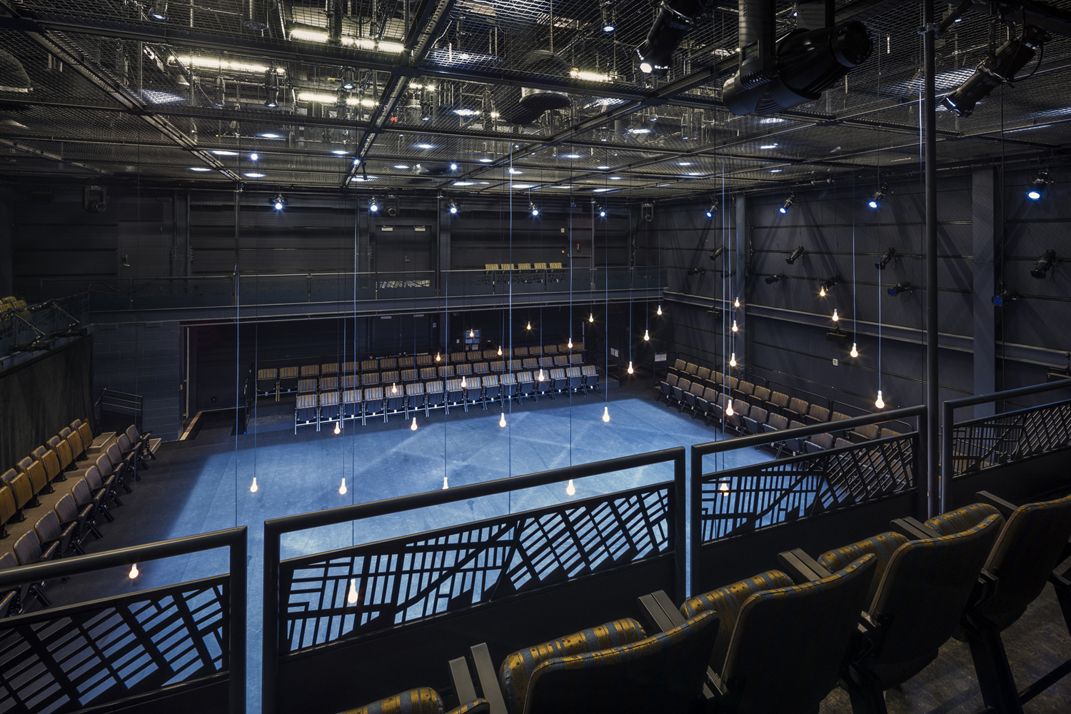 Richard B. Fisher Building at BAM by H3 Hardy Collaboration ...