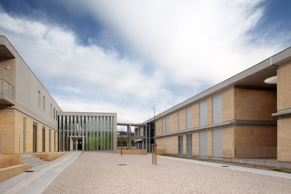 higth school in Morieres Les Avignon by NBJ architects - Architizer