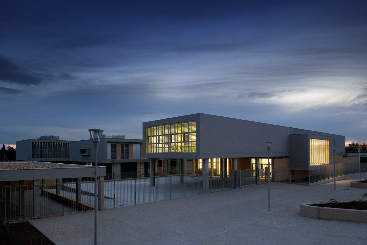 higth school in Morieres Les Avignon by NBJ architects - Architizer