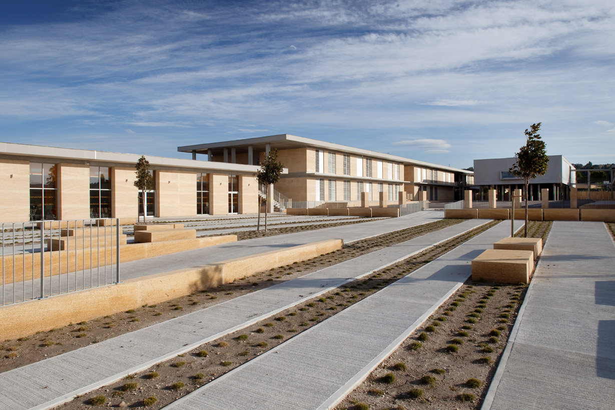 higth school in Morieres Les Avignon by NBJ architects - Architizer