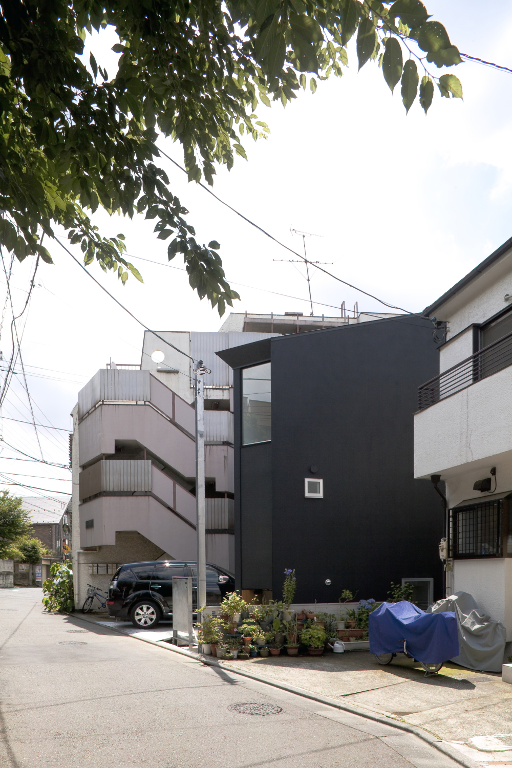 OH House by Atelier TEKUTO - Architizer