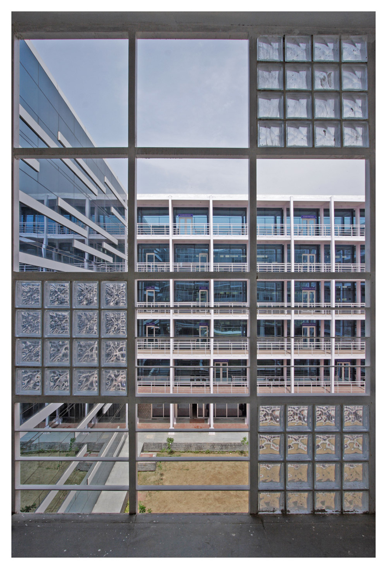 Dental College by Romi Khosla Design Studios - Architizer
