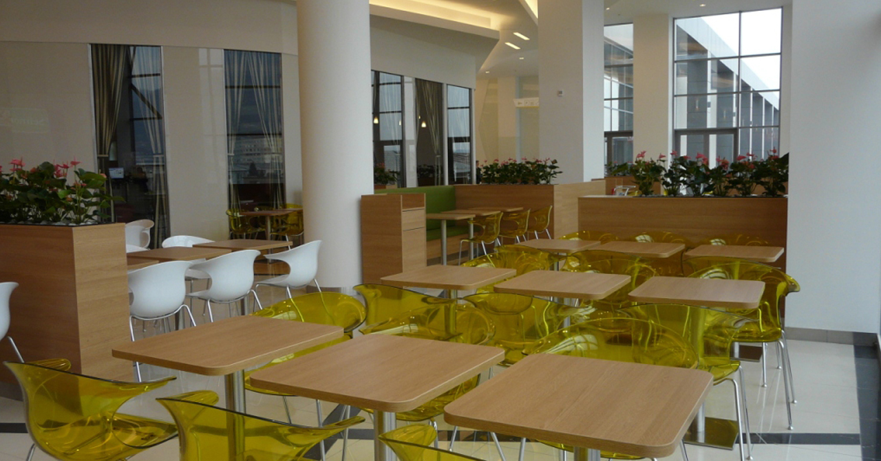 Gold Plaza shopping and entertainment centre by Mérték Architectural ...