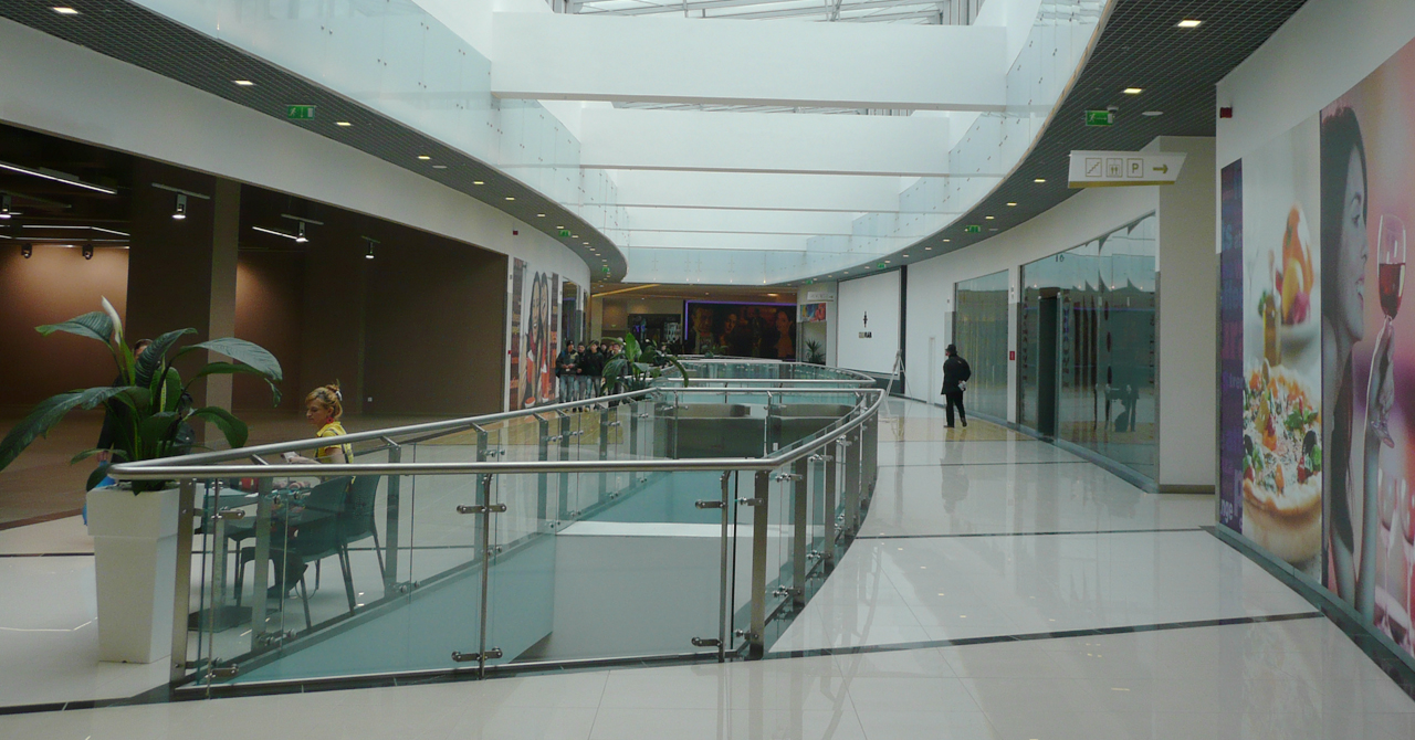 Gold Plaza shopping and entertainment centre by Mérték Architectural ...