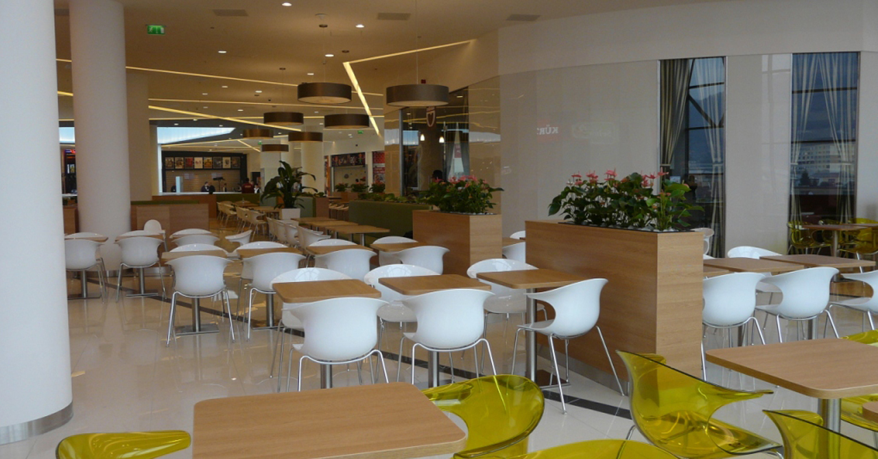 Gold Plaza shopping and entertainment centre by Mérték Architectural ...