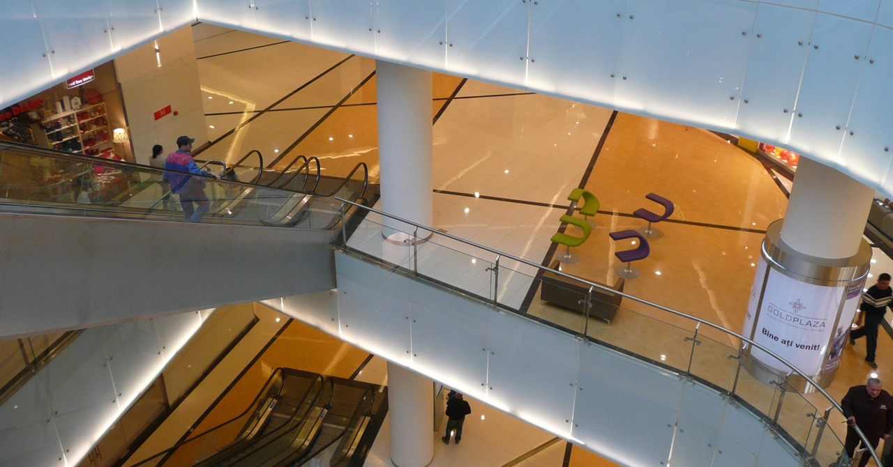 Gold Plaza shopping and entertainment centre by Mérték Architectural ...