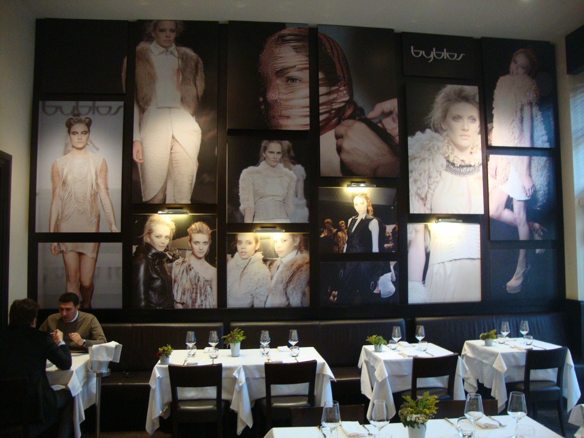 Byblos wall showbox - Architizer