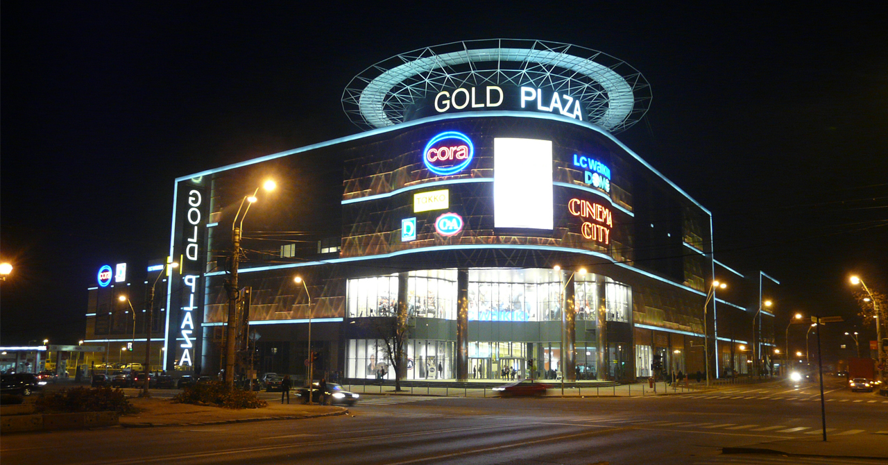 Gold Plaza shopping and entertainment centre by Mérték Architectural ...