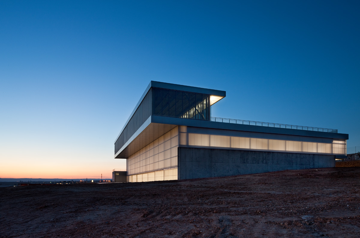 UNIVERSITY SPORTS HALL by CANVAS ARQUITECTOS - Architizer