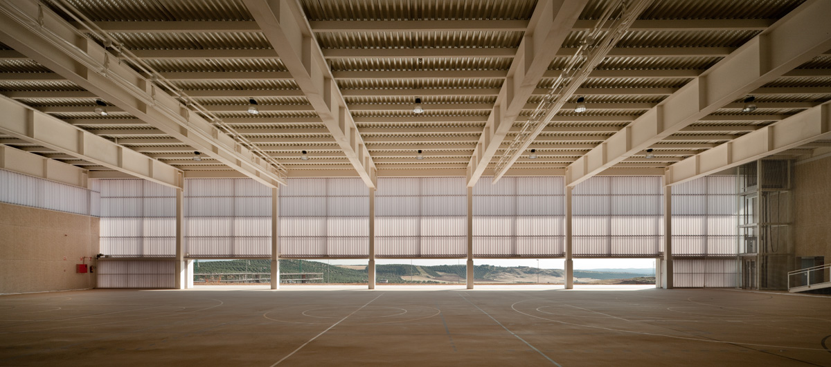 UNIVERSITY SPORTS HALL by CANVAS ARQUITECTOS - Architizer