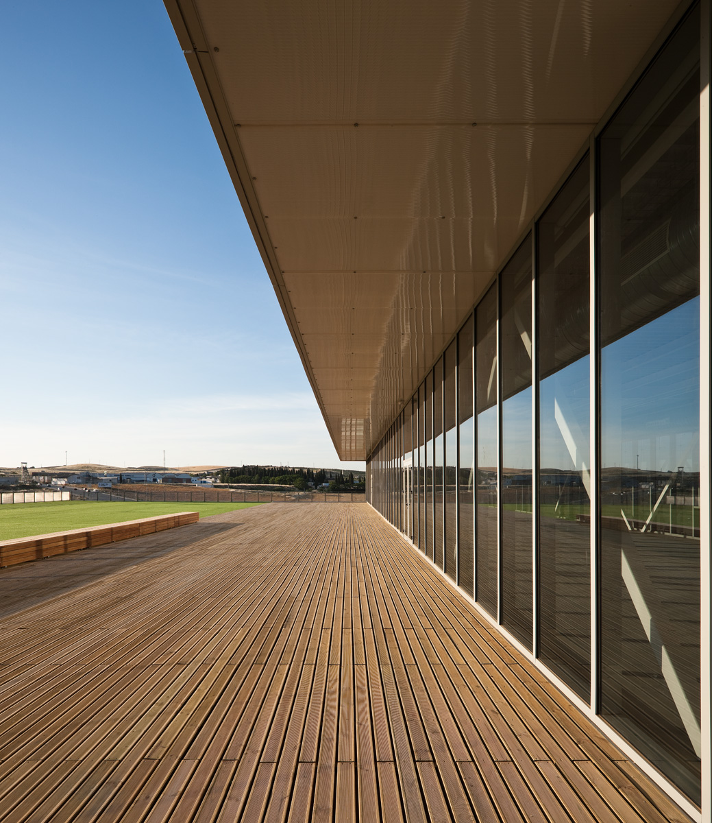 UNIVERSITY SPORTS HALL by CANVAS ARQUITECTOS - Architizer