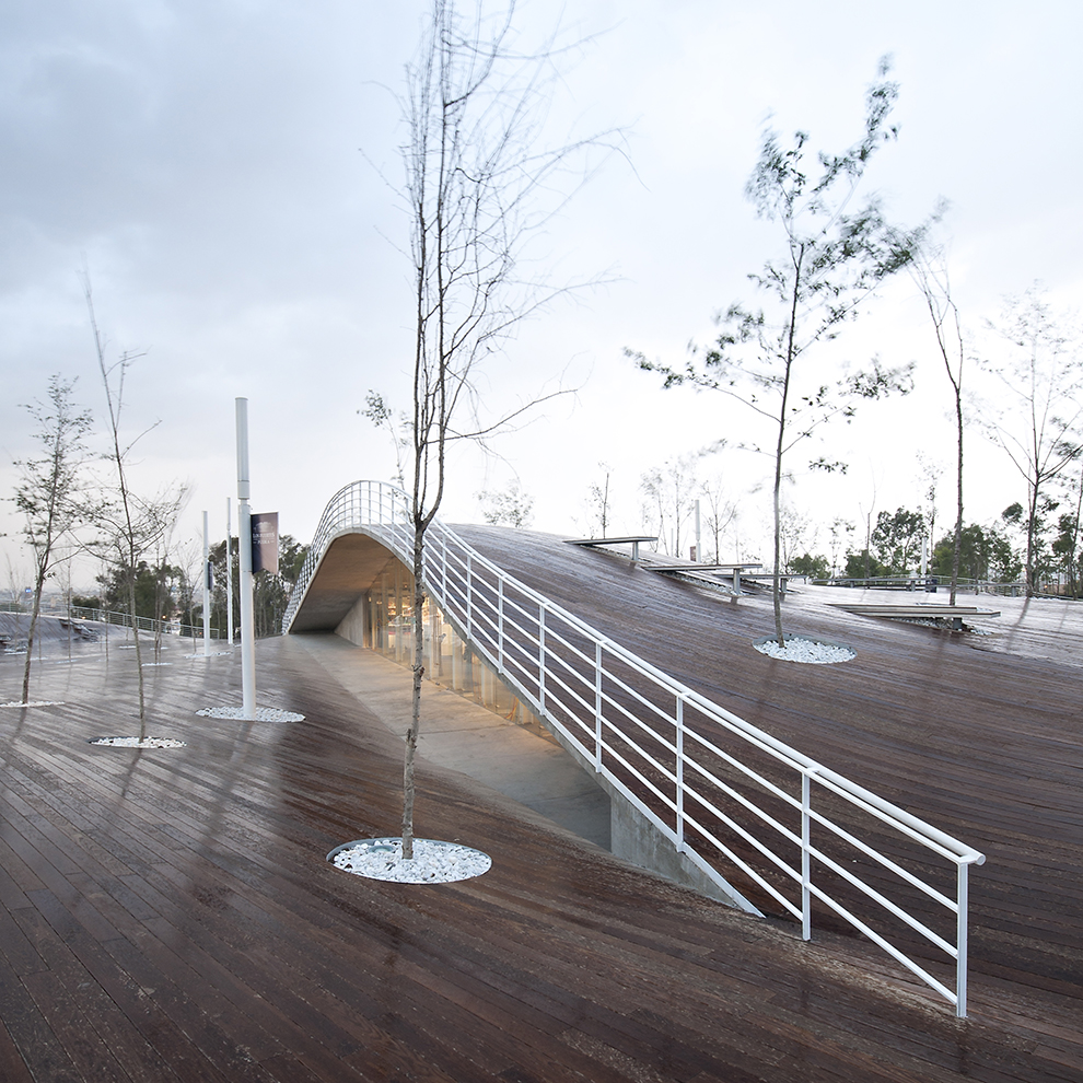 The Ripple Effect: Free-Flowing Architecture Built to Stand Out ...